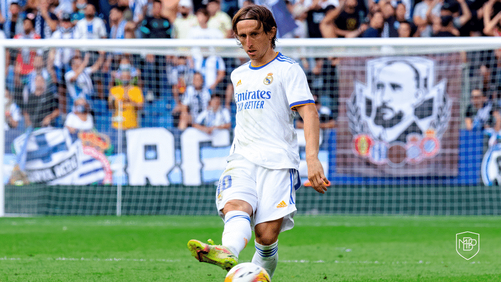 LUKA MODRIC: ANALYSIS OF THE NUMBER 10 OF REAL MADRID - MBP School of ...