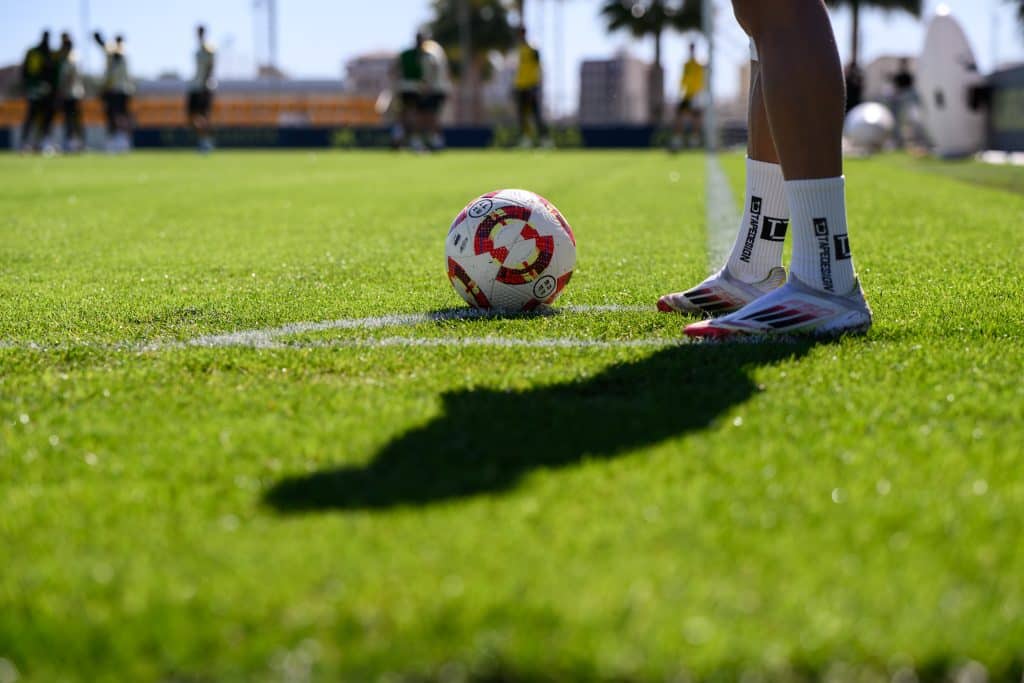 Corner kicks: 3 ways of defending them?